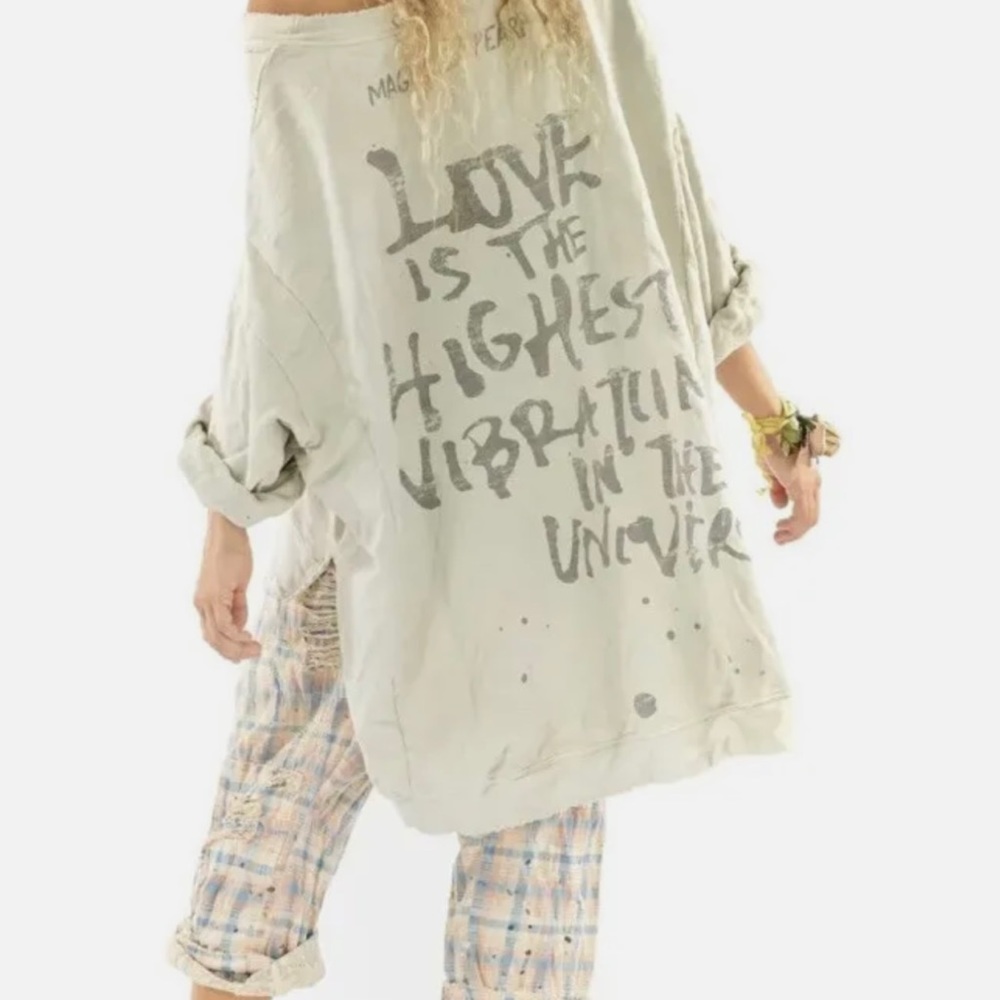 Magnolia Pearl Spread Love Sweatshirt - Gem